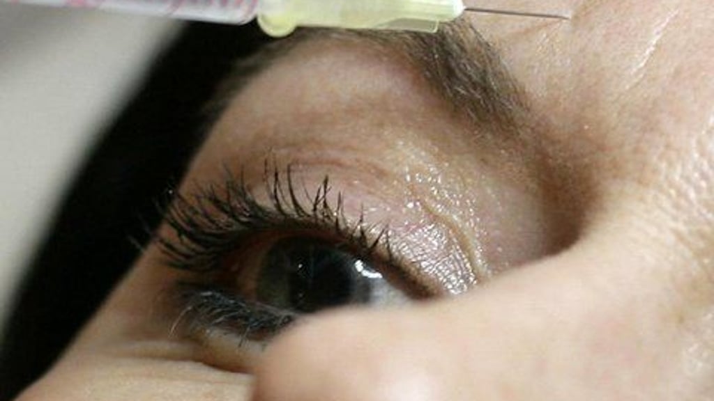 Corona-Folgen: Mehr Botox und Lidstraffungen wegen Videokonferenzen und ...