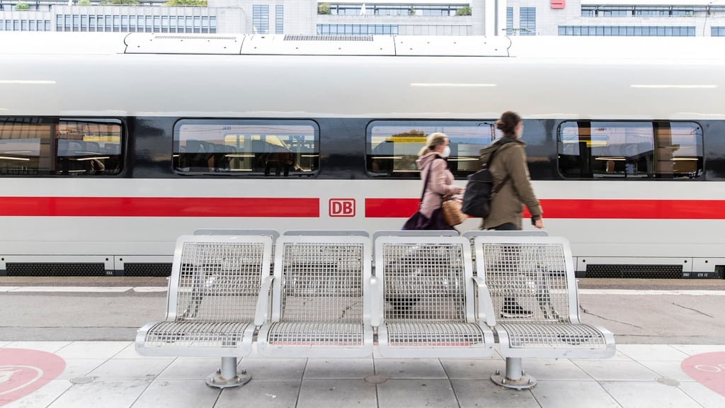 Neuer Bahn-Fahrplan mit mehr ICE-Verbindungen im Südosten Neuer Bahn-Fahrplan mit mehr ICE-Verbindungen im Südosten