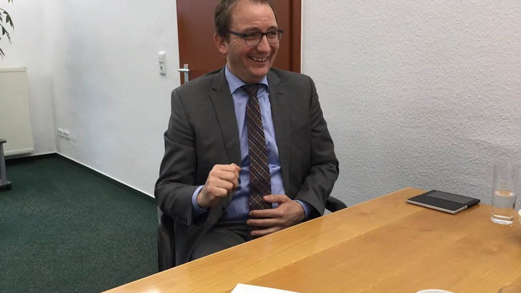 Landrat Markus Bauer im Interview: Landrat Markus Bauer im Interview ...