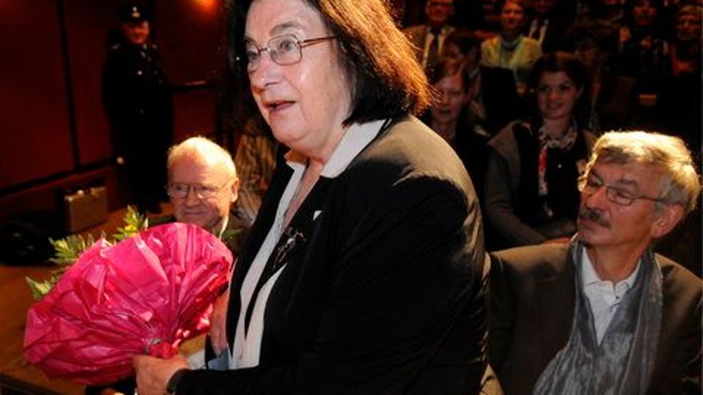 Preisverleihung: Preisverleihung: Christoph Hein nimmt Christa Wolf in ...