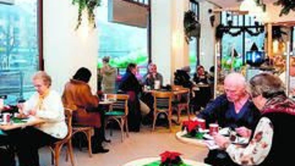 «Dobkowitz»: «Dobkowitz»: Fast wie früher: Kaffeeklatsch und Törtchen