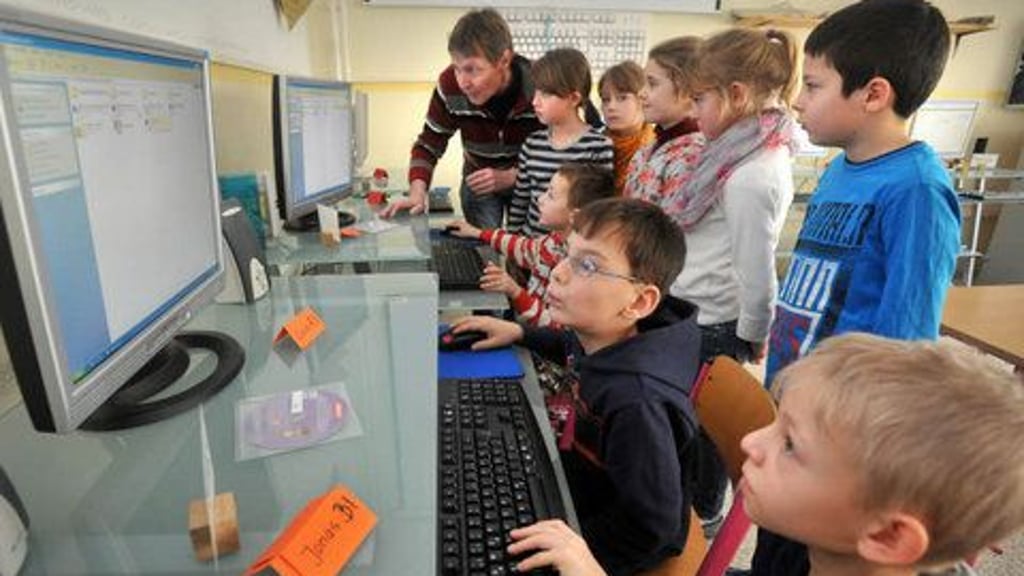 Informatikunterricht: Informatikunterricht: Grundschüler werden fit ...