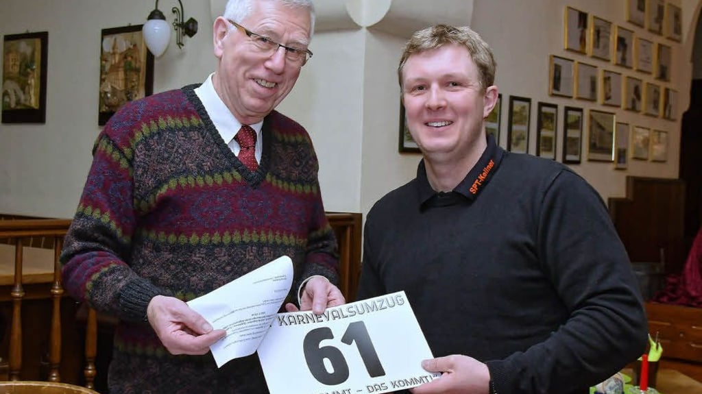 Stimmungsmacher an der Bärenuhr: Stimmungsmacher an der Bärenuhr in Dessau: Streckensprecher ...