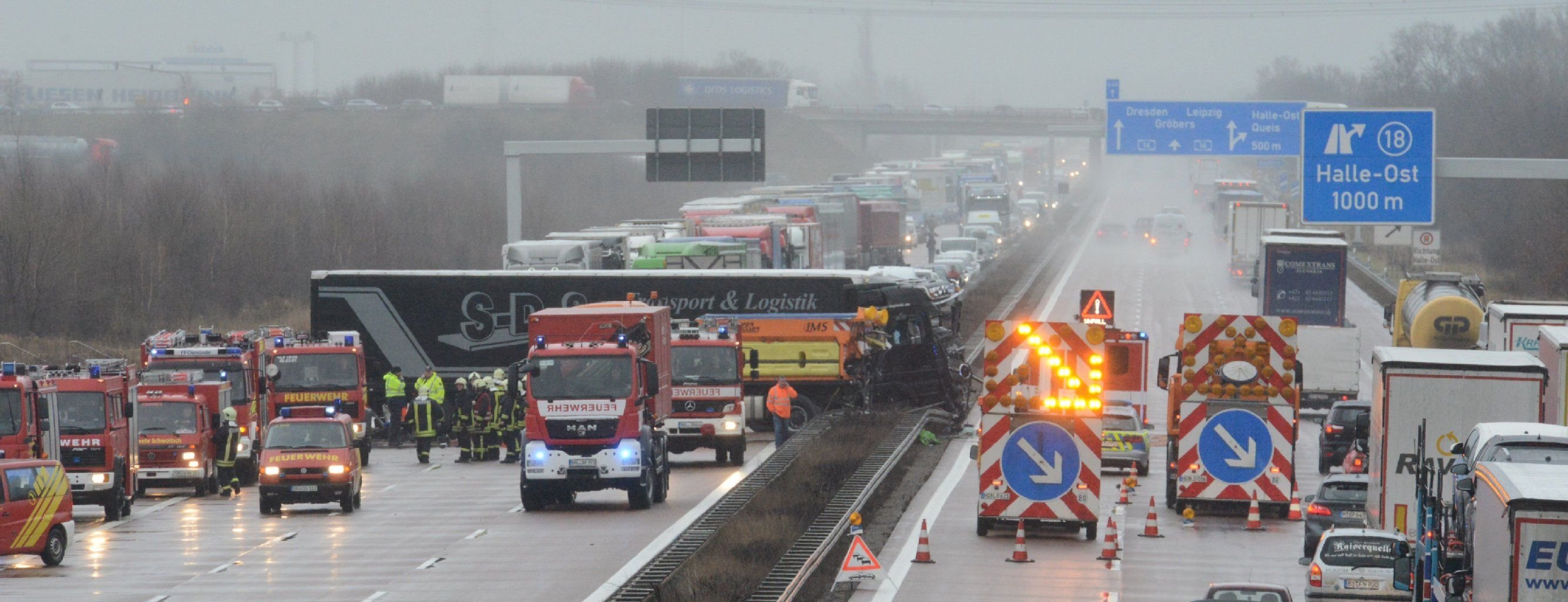 Nach Lkw-Unfall: Nach Lkw-Unfall: A14 bei Halle-Ost wieder freigegeben