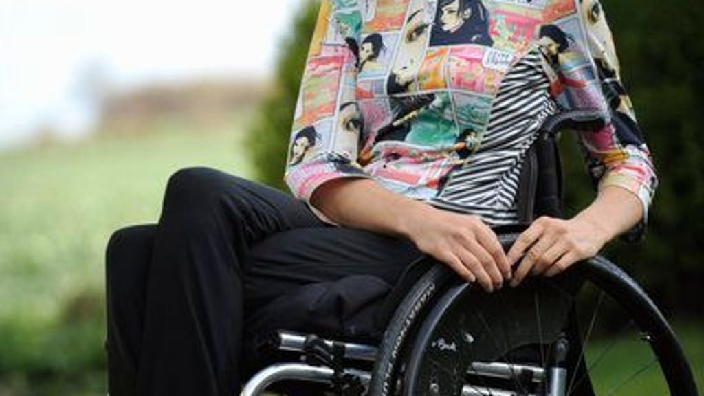 Models mit Behinderung: Models mit Behinderung: Foto-Shooting im Rollstuhl