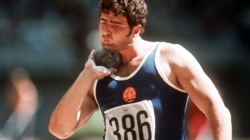 Kugelstoßen: Kugelstoßen: Olympiasieger Udo Beyer gibt Doping zu