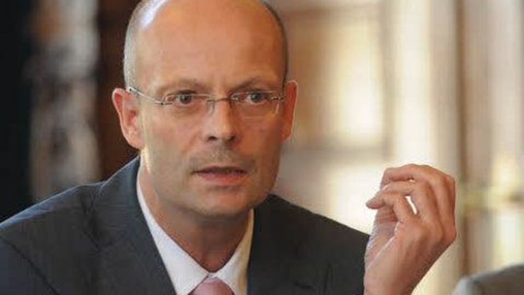 Halle: Halle: Bernd holt schon mal den Wagen