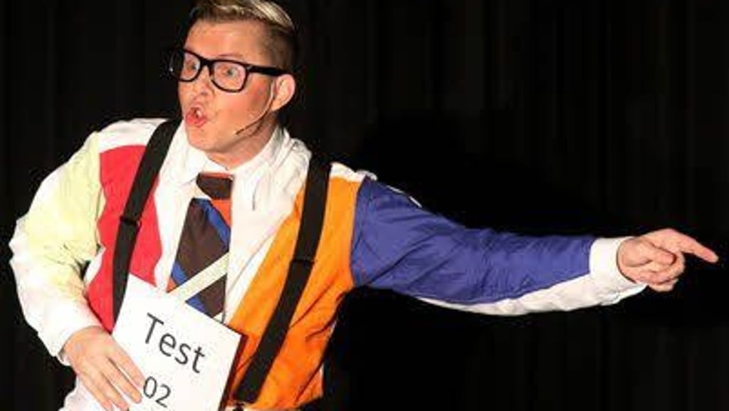 Kultur mit René Lenz: Kultur mit René Lenz: "Unsinn" auf Labruns Bühne