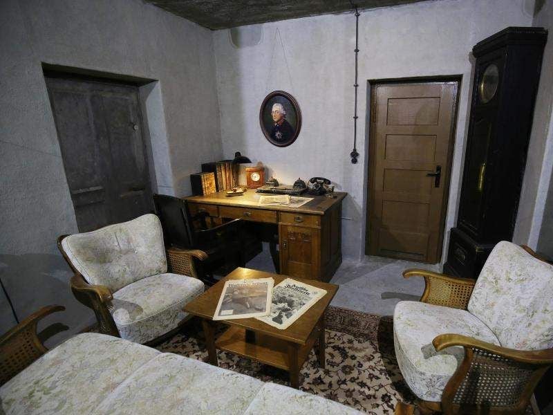 Bunkermuseum zeigt Hitlers Wohnzimmer