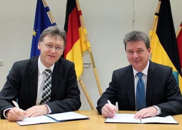 Partnerschaft im "Doppelpack": Stadt und Uni treten Netzwerk bei