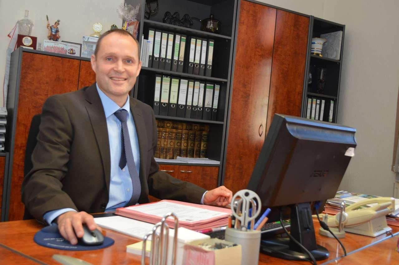 Epperlein darf nicht nebenbei arbeiten