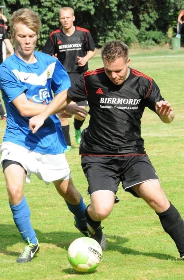 Steigleder erlöst sein Team mit drei Toren vom Beinahe-Trauma