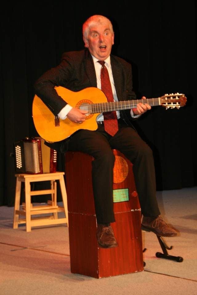 Erwin Grosche begeistert Schüler