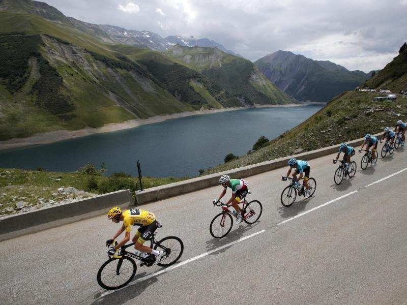 Slowene Roglic gewinnt erste Alpenetappe der Tour Slowene Roglic gewinnt erste Alpenetappe der Tour
