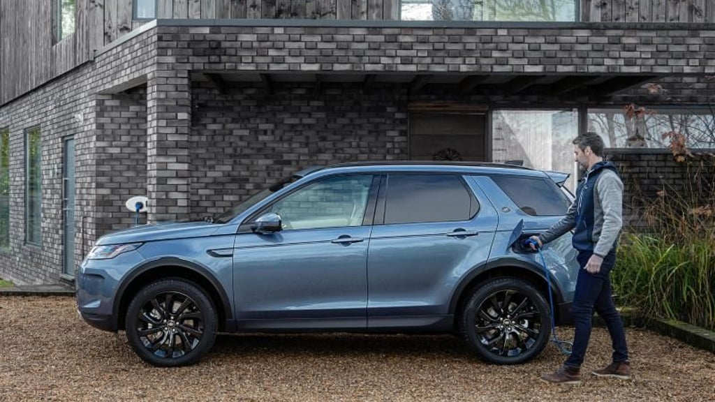 Zwei Land-Rover-Modelle ab Sommer auch als Plug-in-Hybride