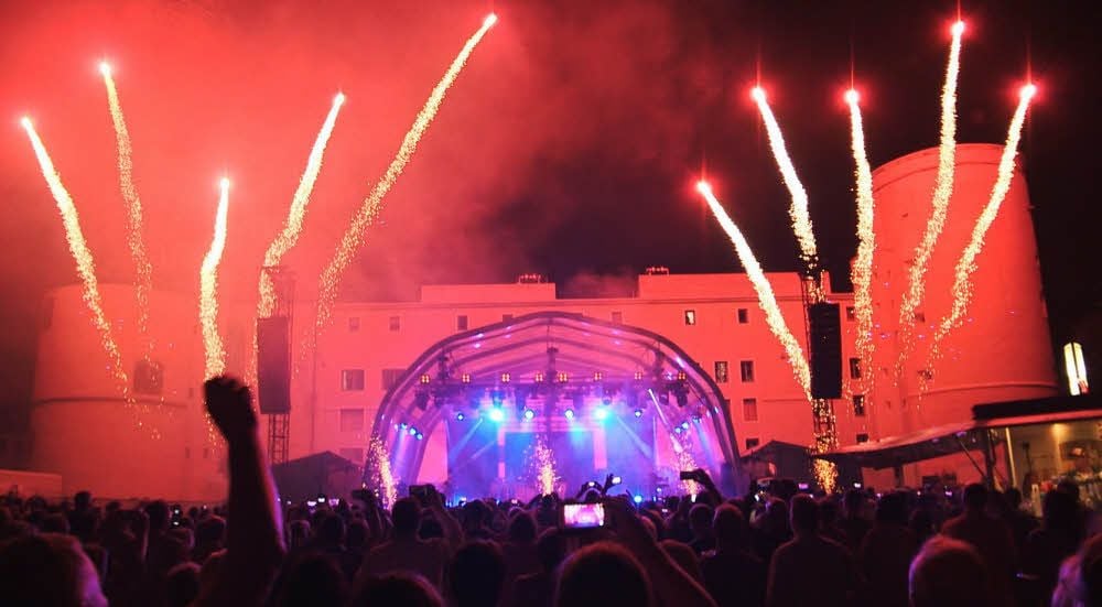 Peter Benedix: Blob - Von Pleiten und Plänen