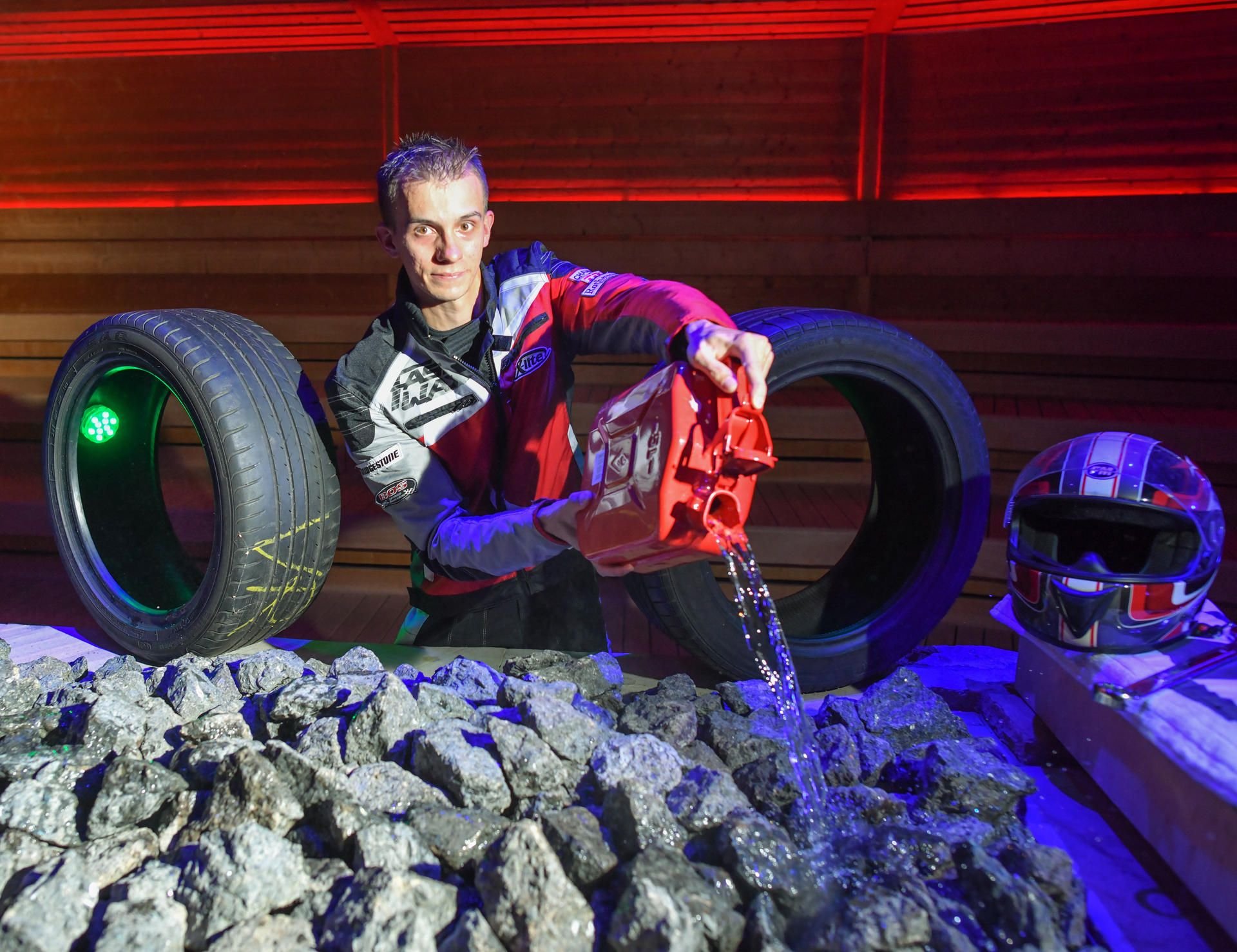 Heisse Weltmeisterschaft : Wedel-Theater in der Sauna