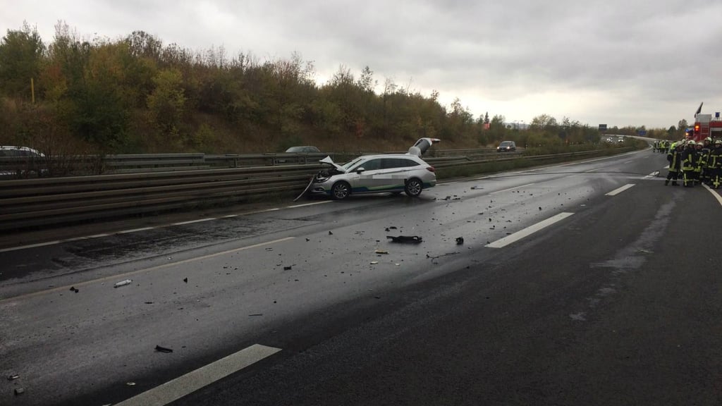 Unfall auf A38: Unfall auf A38: Autobahn bei Sangerhausen bis ...