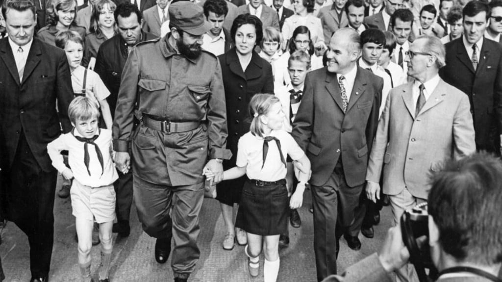 Kaiser, Kämpfe, Castro: Kaiser, Kämpfe, Castro: Historische Halle-Fotos ...