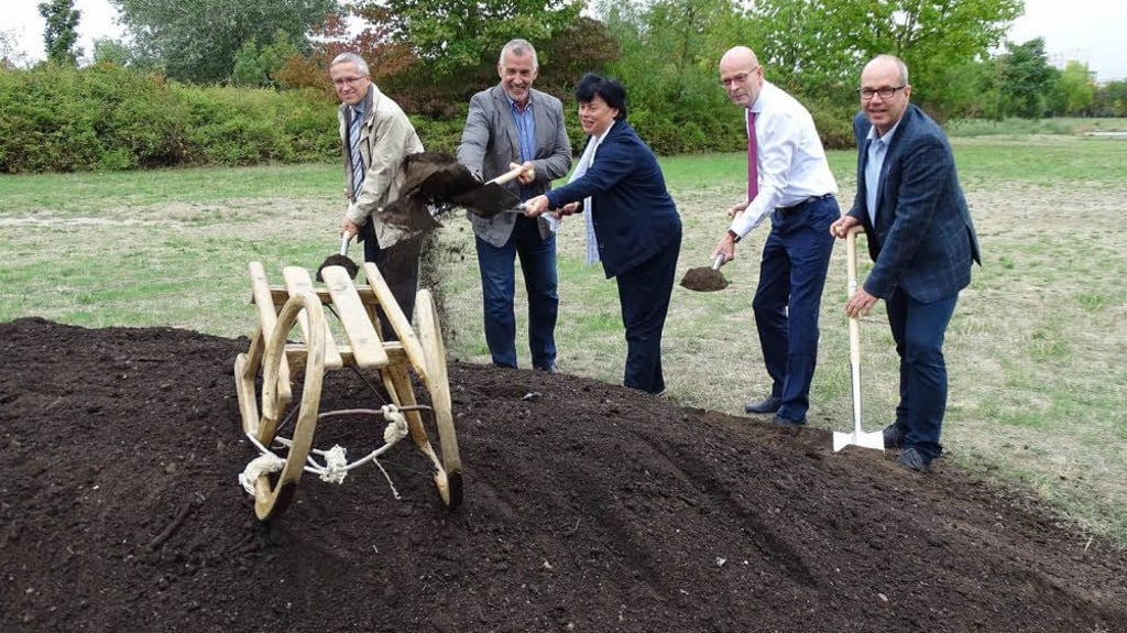 Anhalter Platz Silberhöhe: Anhalter Platz Silberhöhe in Halle: Brache ...