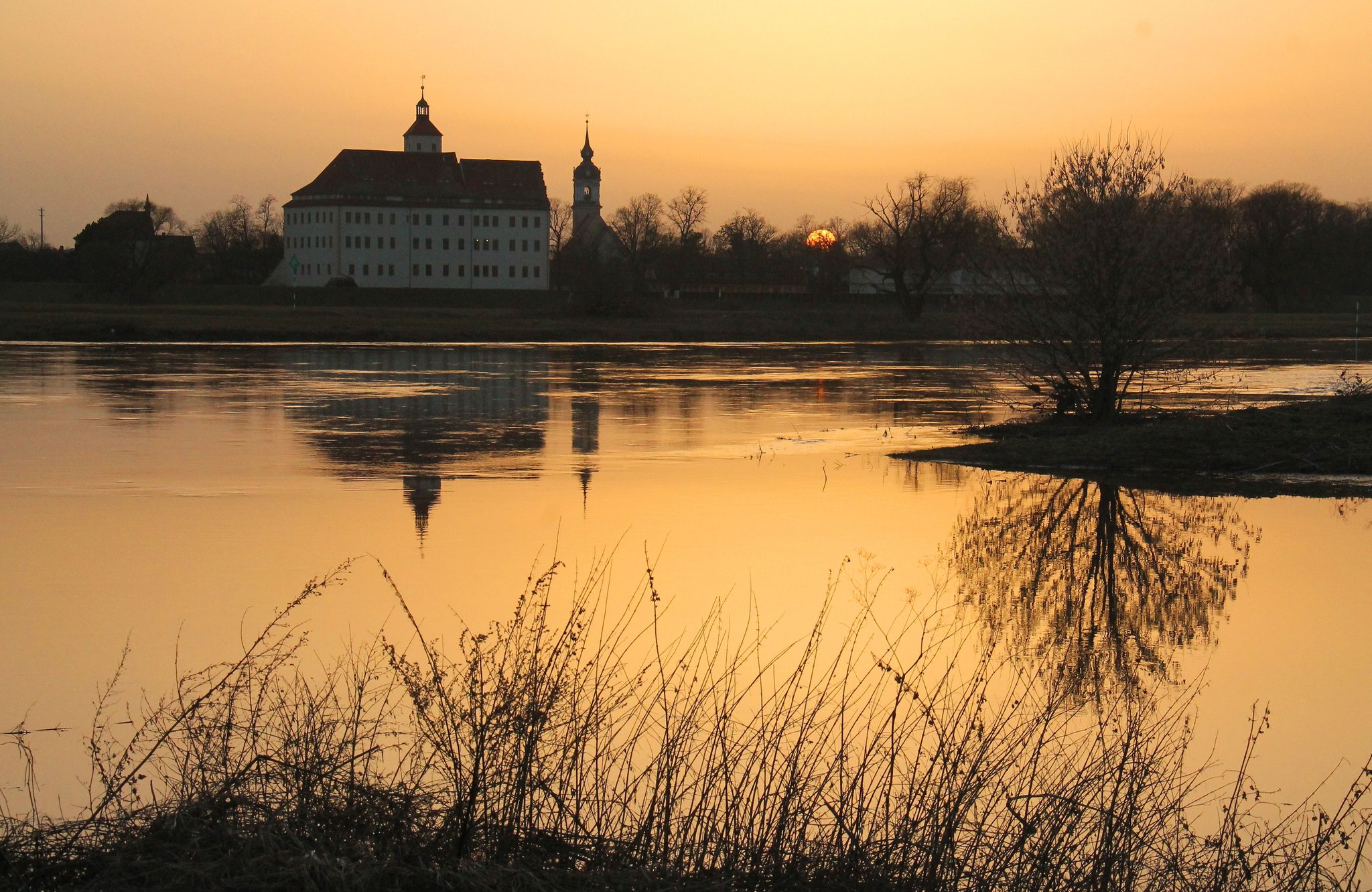 Kurz vor dem Abschluss bei Axien und Mauken