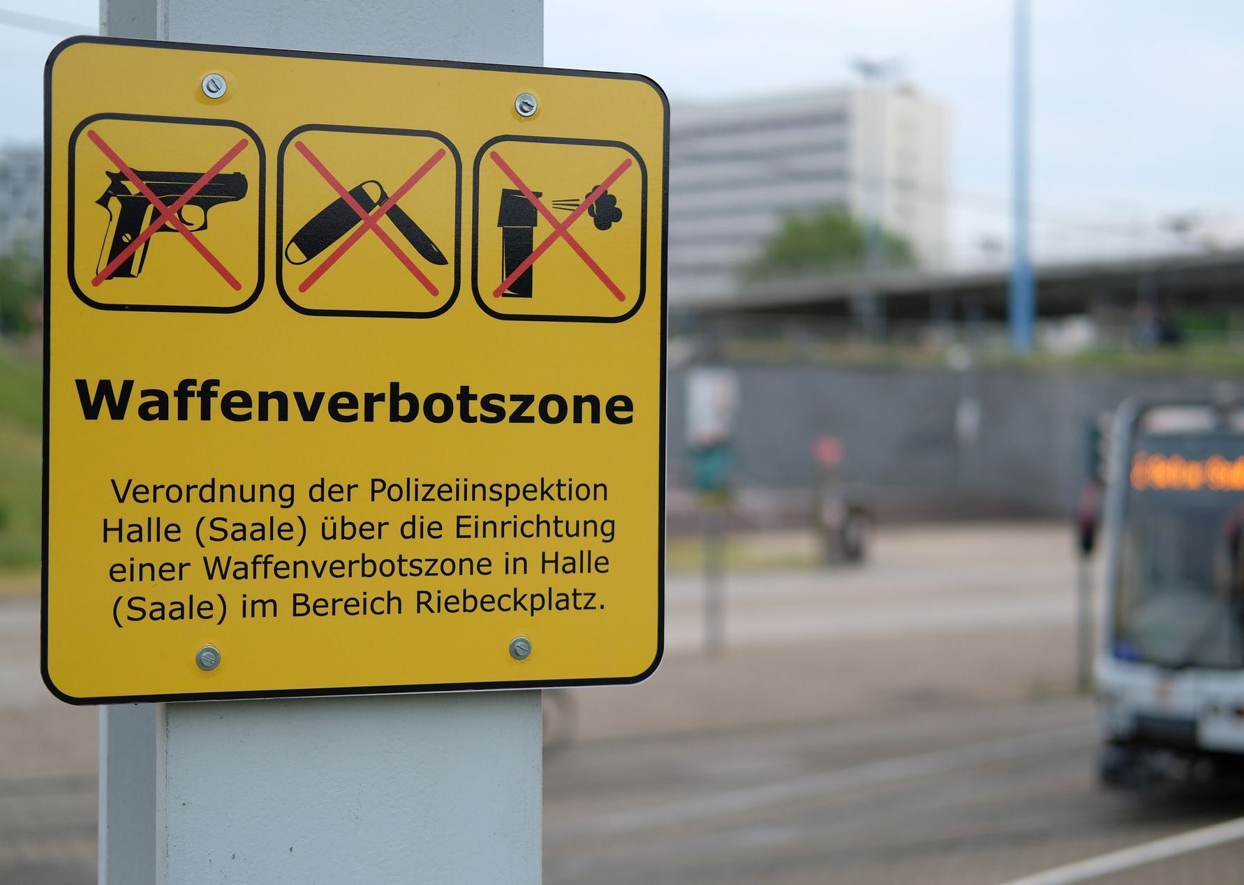 Ein halbes Jahr Waffenverbot: Ist Halle dadurch sicherer geworden?