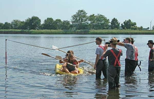 Speedy Gonzales gewinnt Rennen, NVA-Crew geht baden