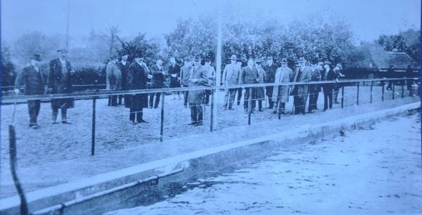 Erinnerungen an rote Brause und einen betrunkenen Soldaten