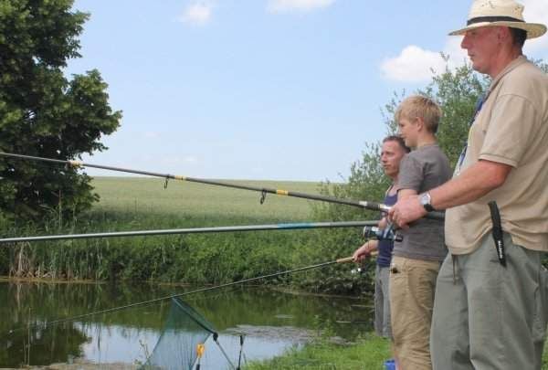 Angeln: Mehr als Fische aus Seen zu fangen