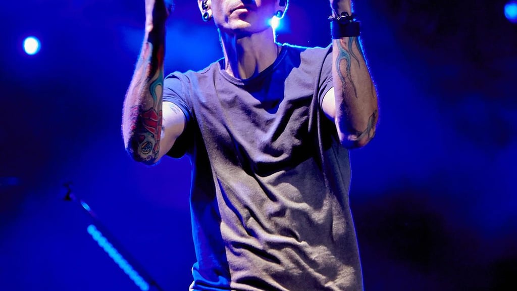 Linkin Park: Chester Bennington (?41): In einer Reihe mit Brian Jones ...