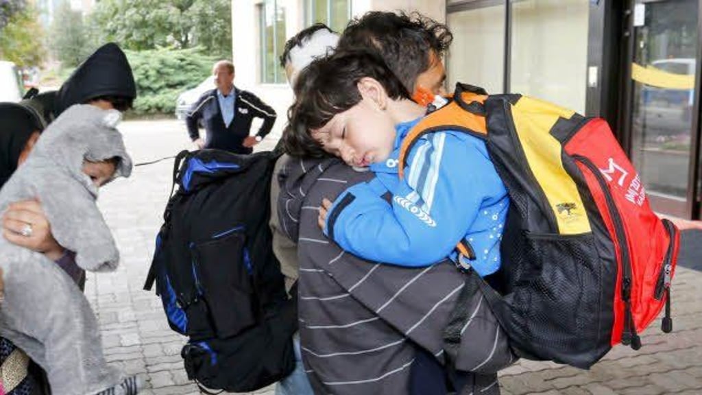 Ankunft von Flüchtenden im Maritim-Hotel Halle: Ankunft von Flüchtenden ...