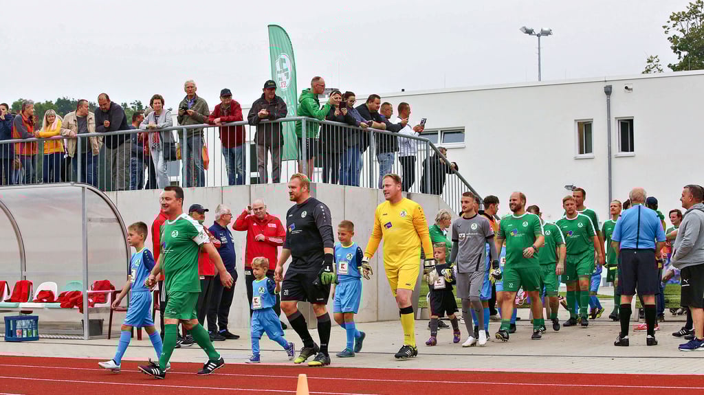 1. FC Zeitz feiert Stadion-Jubiläum mit vielen bekannten Gesichtern
