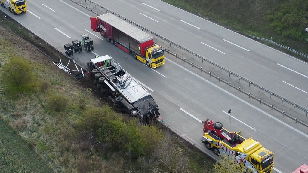 A14 zwischen Magdeburg und Halle nach Lkw-Unfall wieder frei befahrbar