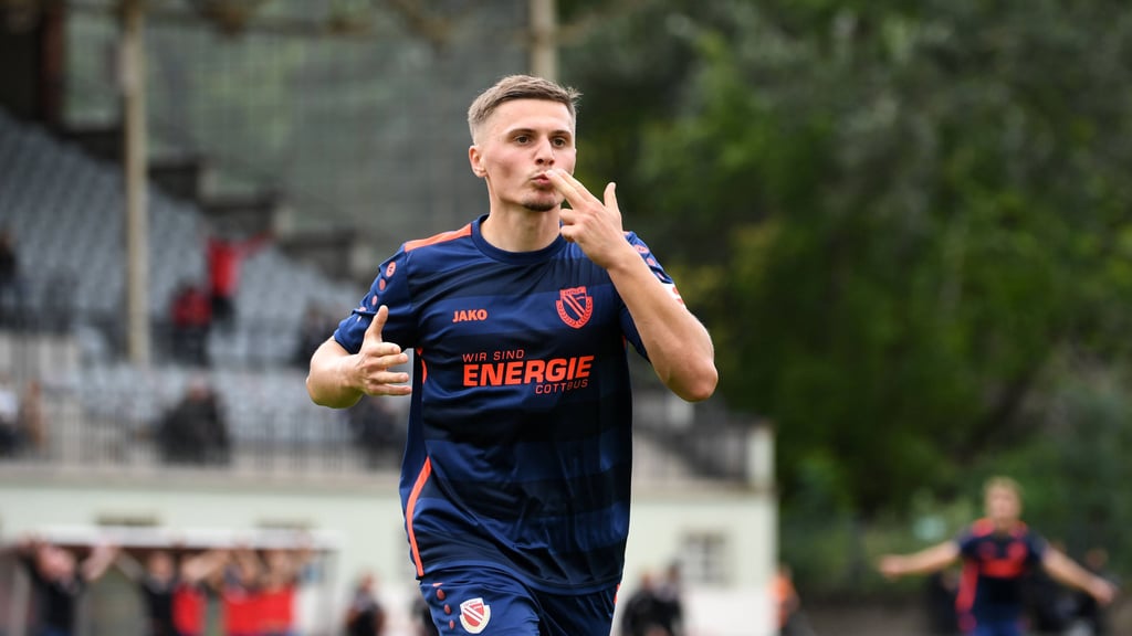 HFC jagt Torjäger Erik Engelhardt von Energie Cottbus