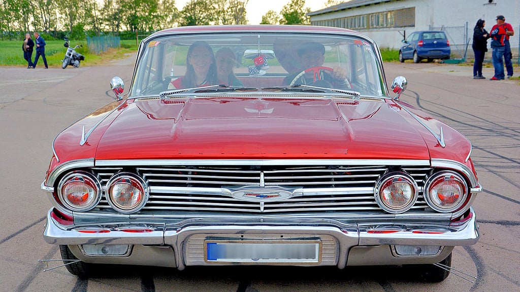 Rund 800 Autos, Motorräder und Trucks: „US-Cars und Motorcycles ...