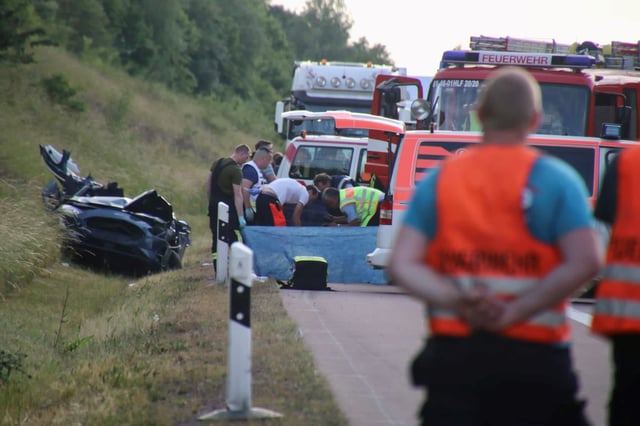 Tödlicher Unfall A14 bei Halle: Zeuge berichtet zur Unfallursache zu ...