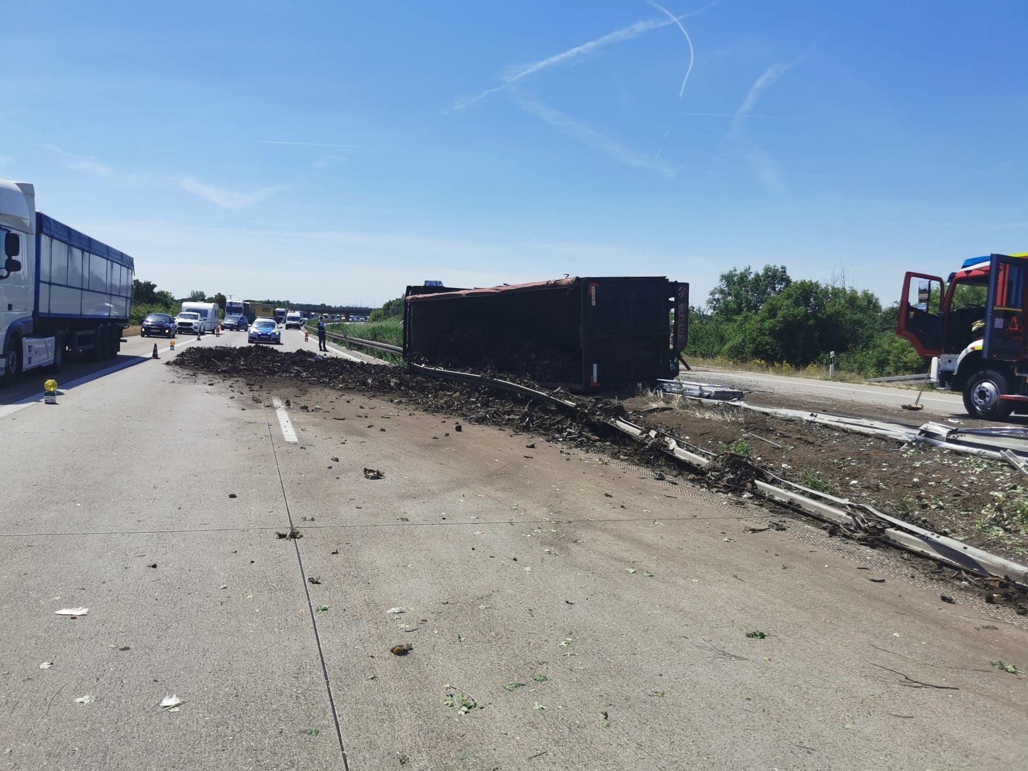 Schwerer Unfall A14 Calbe/Brumby: Beide Fahrtrichtungen gesperrt