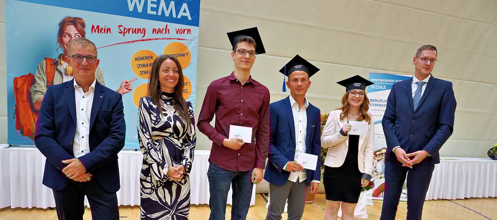 Auszeichnung in Staßfurt: Zeugnisübergabe in feierlichem Rahmen