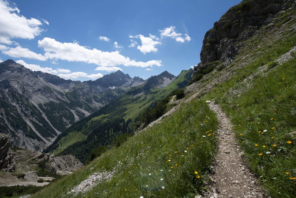 Jubiläumsweg: 50 Meter in die Tiefe gestürzt: Deutsche stirbt bei ...