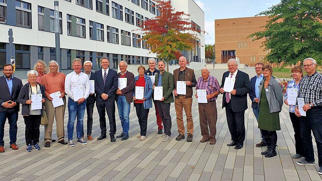 Historisches in Bitterfeld-Wolfen: Heimatforscher aus Holzweißig drückt ...