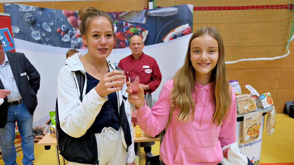 Veranstaltung in Mehrzweckhalle: Jessen bietet Rundgang durch 38 Betriebe