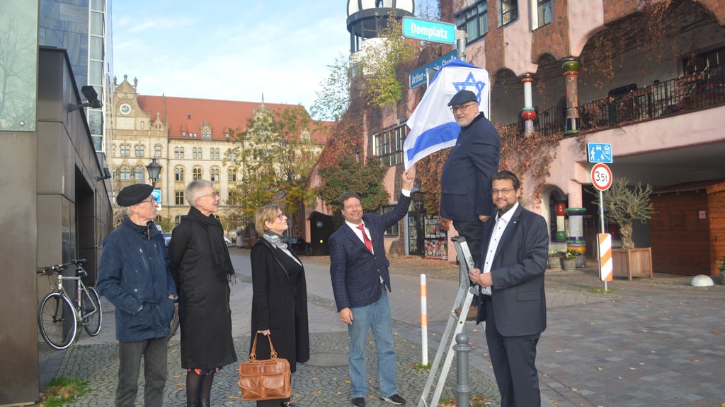Deutsch-Israelische Gesellschaft: Neues Straßenschild in Magdeburg ...