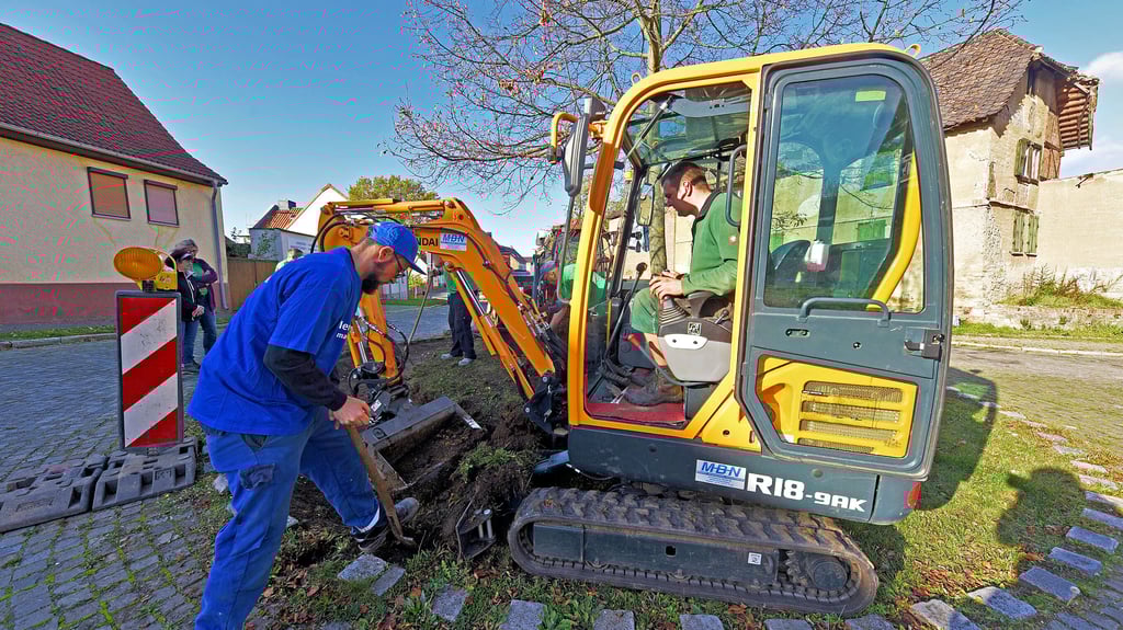 Bauarbeiten: EnviaM unterstützt Seeland-Ortsteil Frose in Bauarbeiten ...