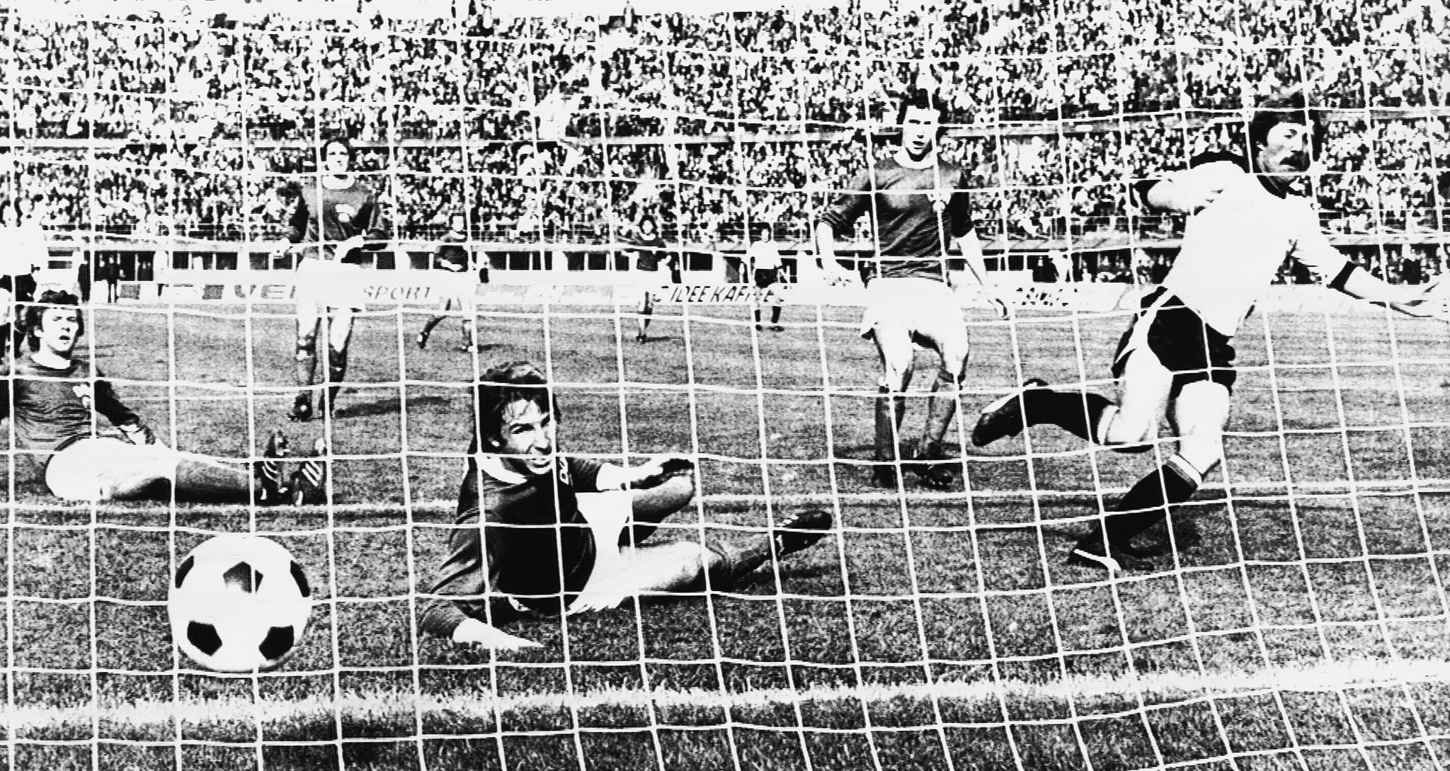 Fußball: DDR-Profi Lindemann über Ostdeutsche Clubs und den FCM-Kader