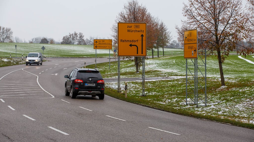 Verlegung der B 180 Aus Zeitz: Hochstufung der Industrieparkstraße zur ...