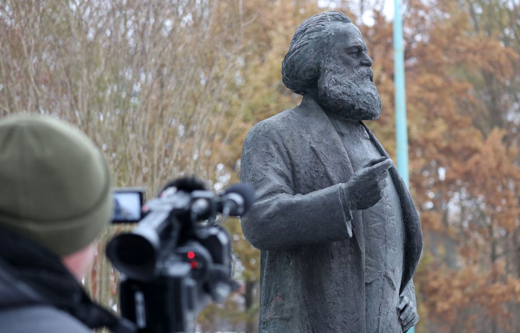 Geschichte: Karl-Marx-Denkmal nach Reparatur neu aufgestellt