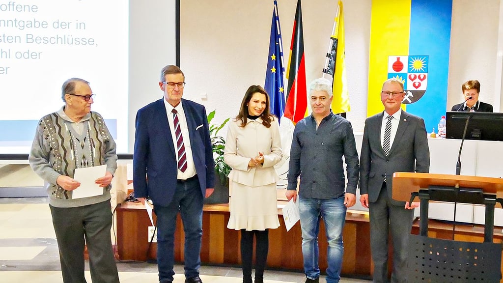 Stadtrat Bitterfeld-Wolfen: Kommunalpolitiker erhalten überraschend ...