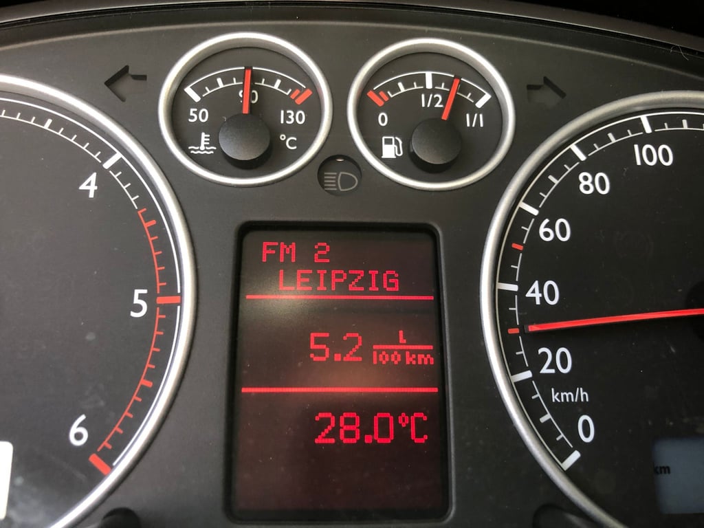 Autokosten senken: Spritspartraining mit dem Bordcomputer