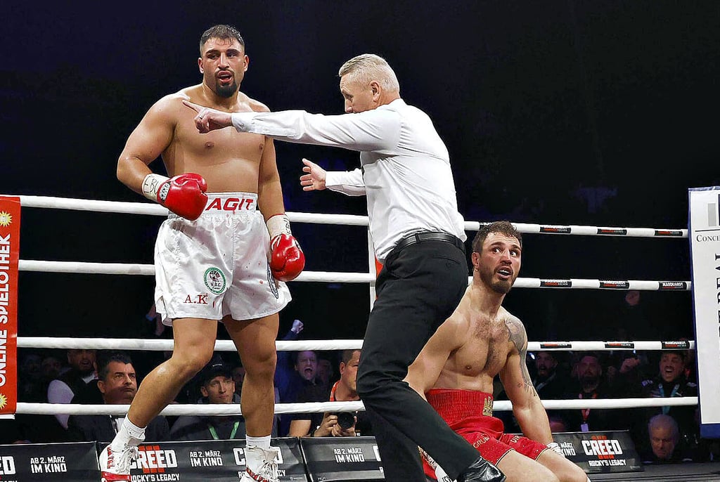 Boxen: SES-Boxer Kabayel holt EM-Gürtel in einer packenden Ringschlacht