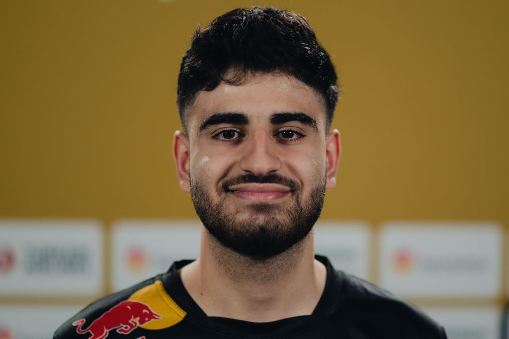 Hattrick: Umut zum dritten Mal in Folge kicker eFootballer des Jahres